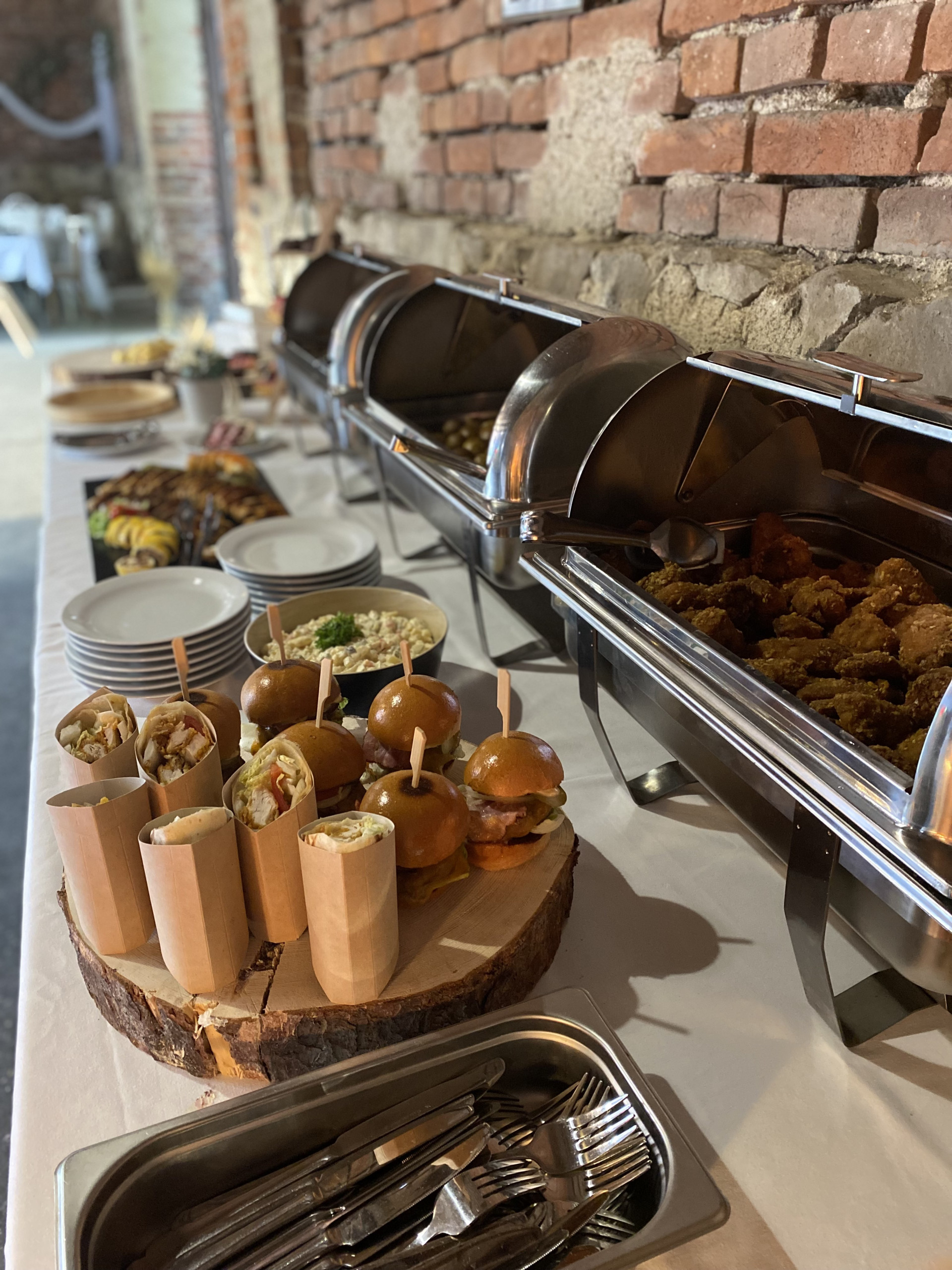 Stará stodola se světýlky. To je JACKPOT! 03. září 2022 | Campos Catering